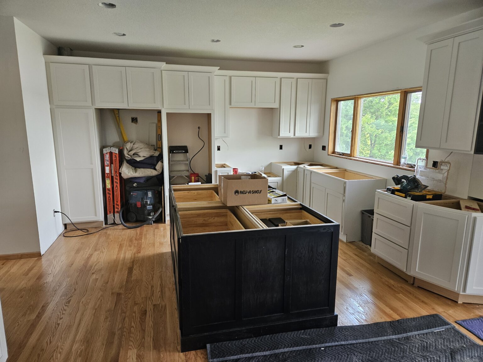 Prior Lake Kitchen and Basement Bar Remodel - The Cabinet Store ...